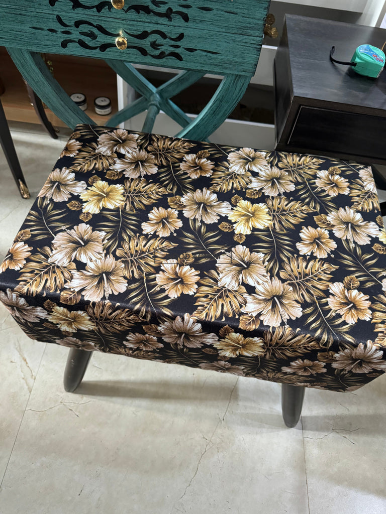 BJ Stool 19 – Wood Action