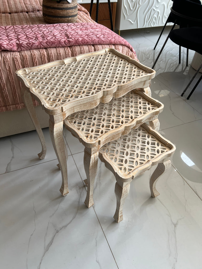 White Brood nesting table set of 3 – Wood Action