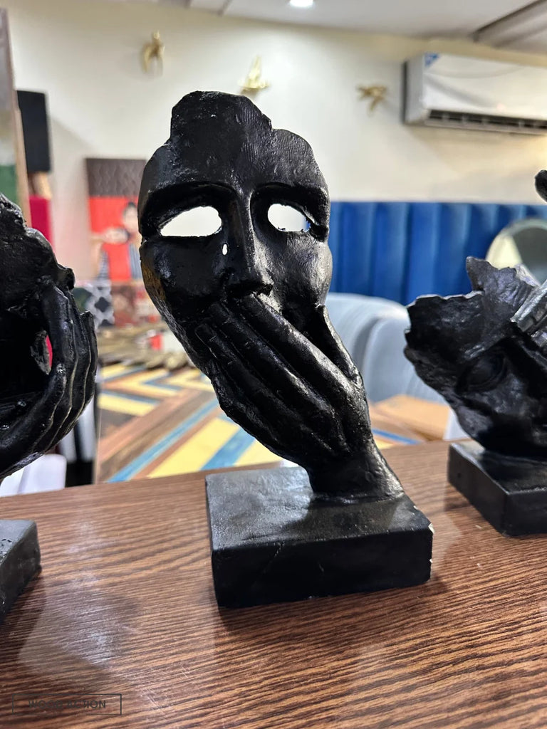 Complex man decor – Wood Action