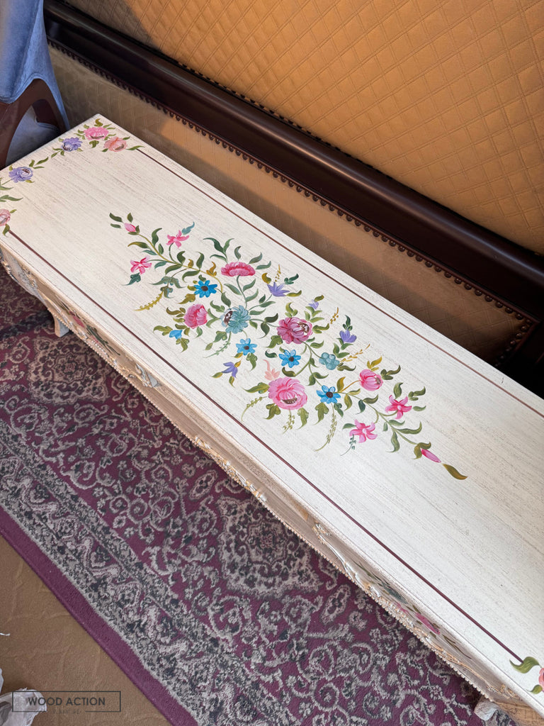 Umbr hand painted console – Wood Action