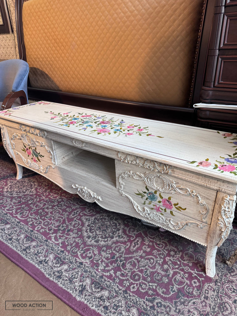 Umbr hand painted console – Wood Action